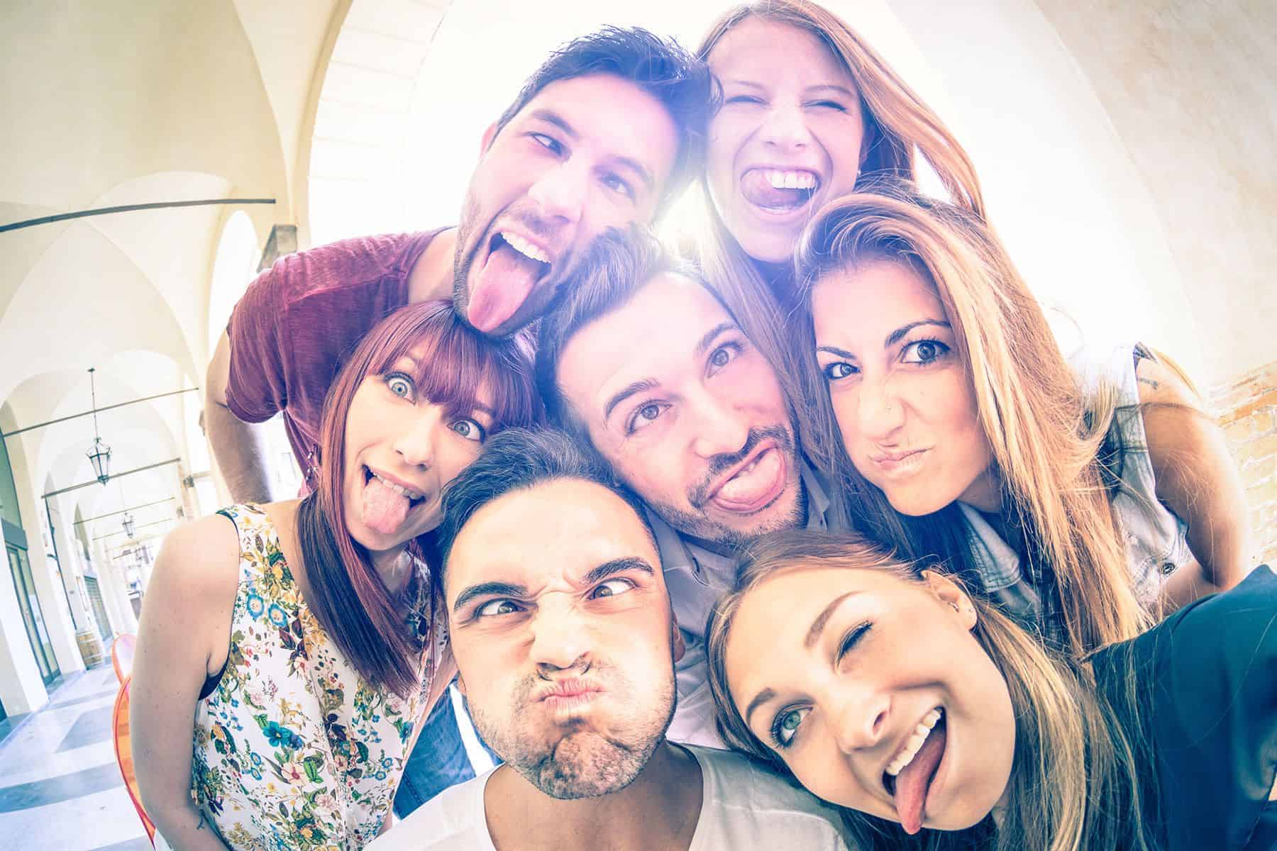 LinkedIn Profile Tips: Top 5 LinkedIn Photo Tips - Employment BOOST